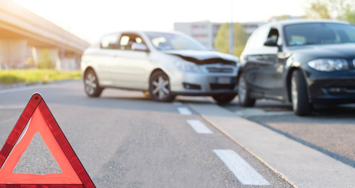 Was tun nach dem Unfall? Die wichtigsten Schritte erklärt - Alltag Wissen